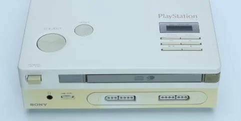 Objevil se prototyp konzole Super NES CD-ROM, kterou připravovalo ...